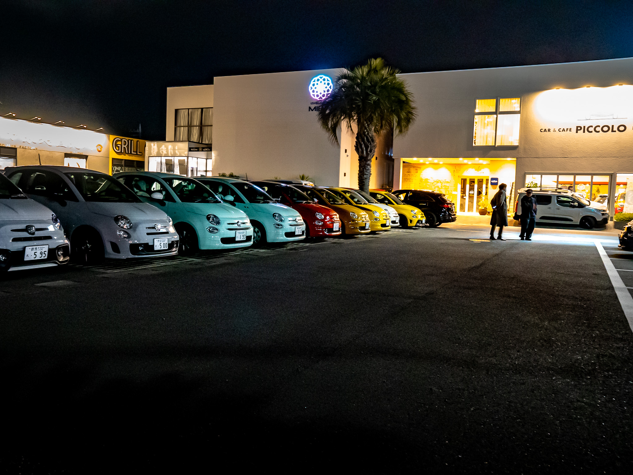 今日もPICCOLOは大賑わい♪ | BLOG | Car PICCOLO by AUTOSPEC